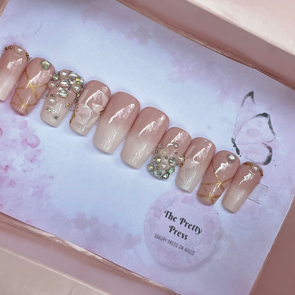 Pearl paradise – The Pretty Press Nails